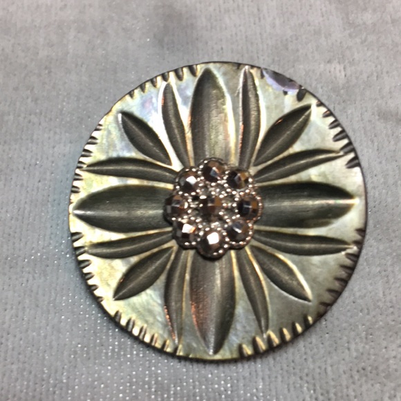 Hand Crafted | Jewelry | Shell Pearl Button Brooch Pin | Poshmark